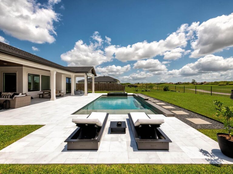 Geometric Pools - Avree Custom Pools